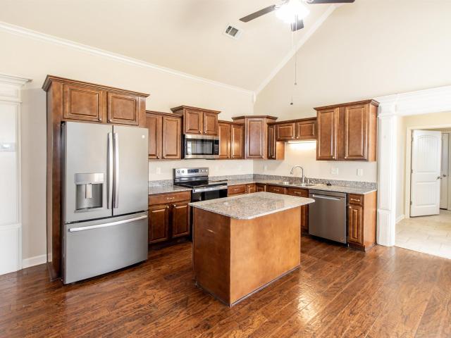 601 Adams Vineyard Drive