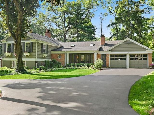 601 Brookside Rd, North Barrington, IL 60010