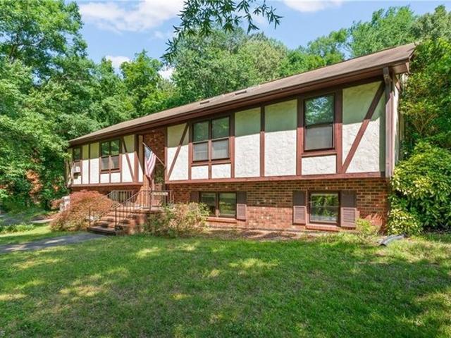 601 Burning Bush Dr, Pleasant Garden, NC 27313