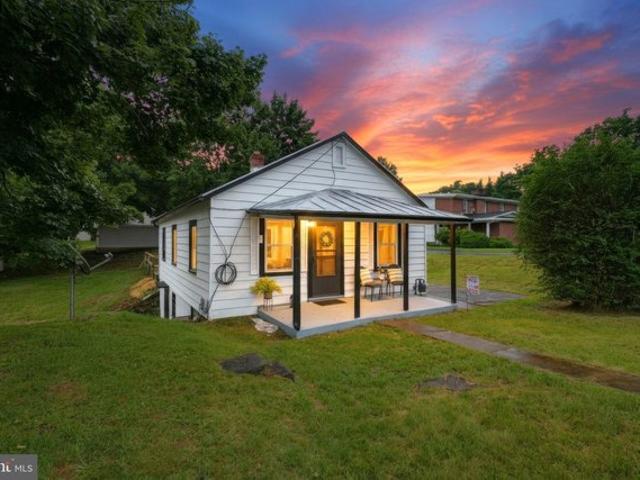 601 Grubert Ave, Staunton, VA 24401