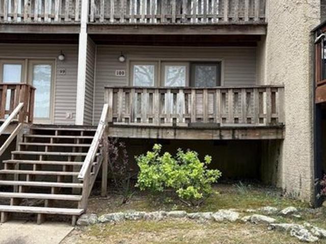 601 Dave Creek Pkwy Apt 100, Fairfield Bay, AR 72088