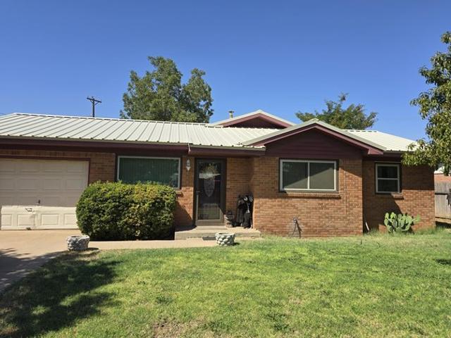 601 E 4th St, Denver City, TX 79323
