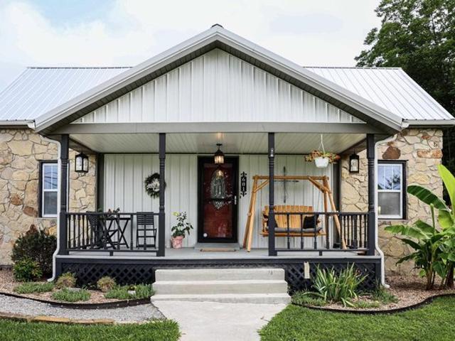 601 E 4th St, Mountain Home, AR 72653