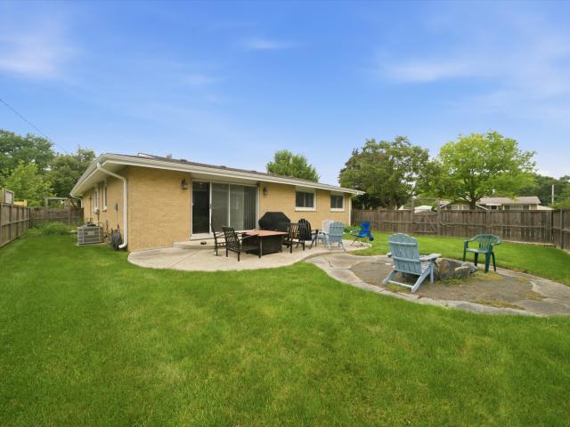 601 E Dogwood Lane