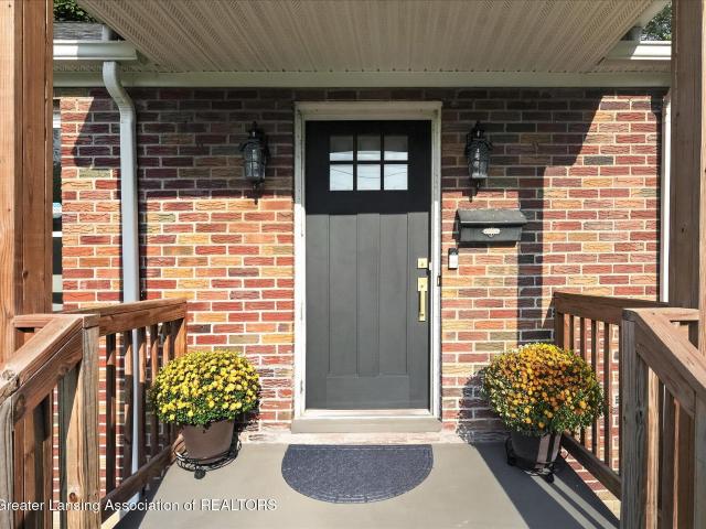 601 E Greenlawn Avenue