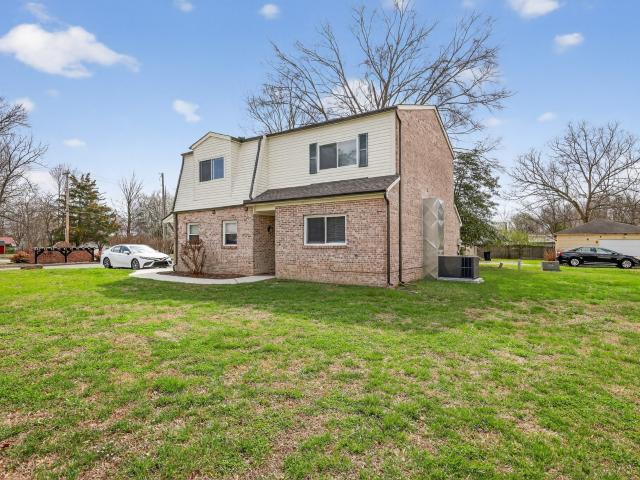601 E Grundy St # B