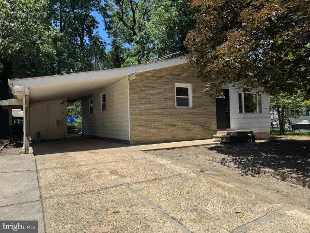 601 E Lakeshore Drive