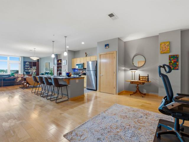601 E Ogden Ave, Unit 504