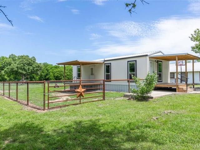 601 E Reynosa Ave, De Leon, TX 76444