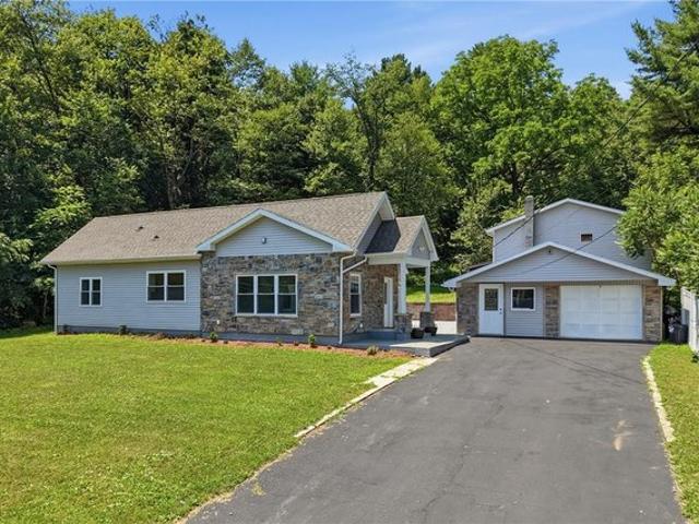 601 Fireline Rd, Bowmanstown, PA 18071