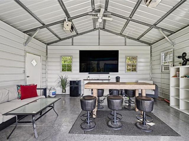 601 Kaw Drive