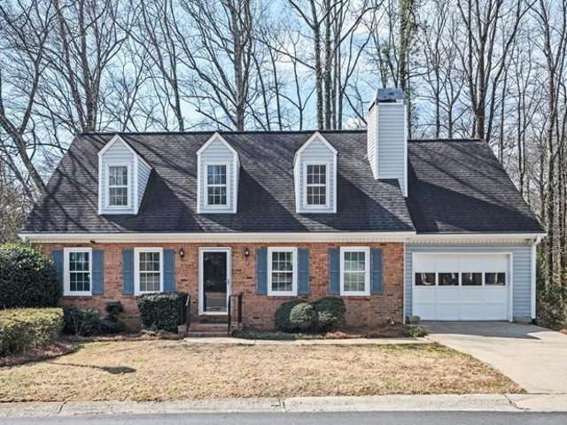 601 Oakledge Dr NW, Marietta, GA 30060