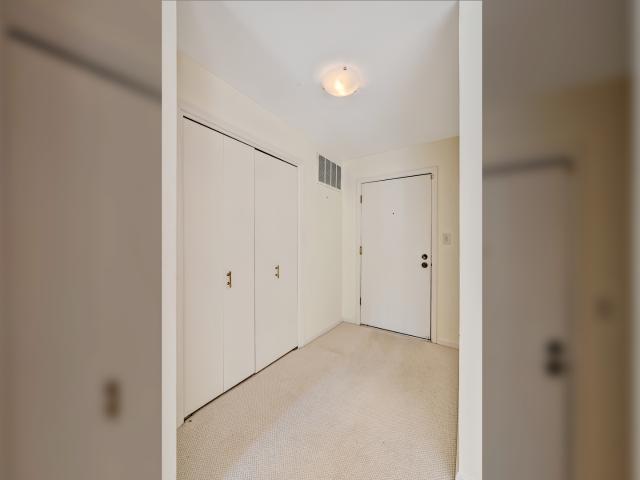 601 Lake Hinsdale Drive # 112