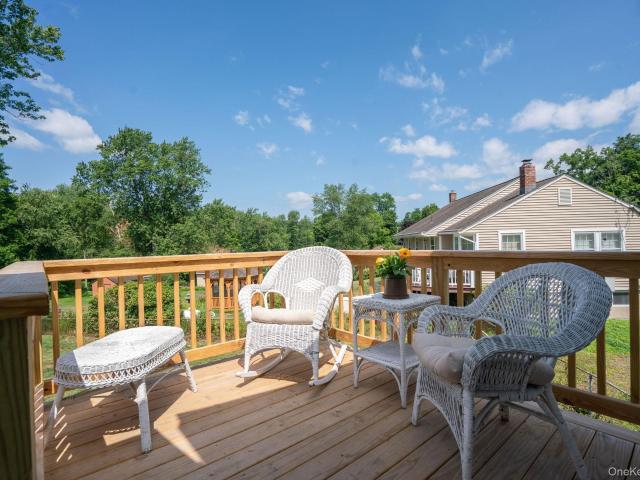 601 Lakeside Road