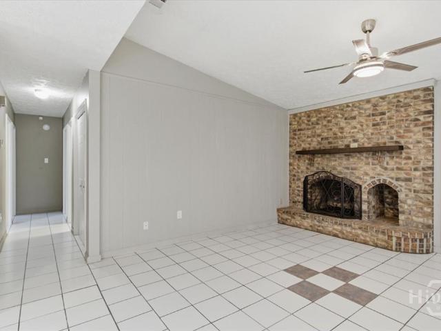 601 Leaning Oaks Drive