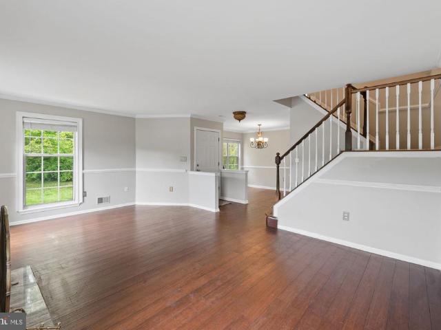 601 Lindsley Court