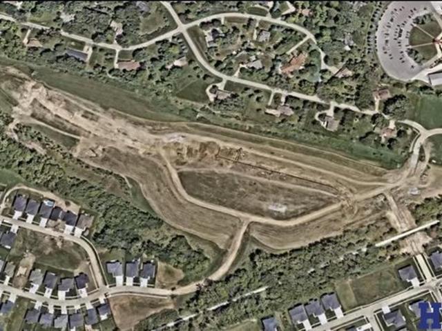 601 Luna Ct, Lincoln, NE 68520