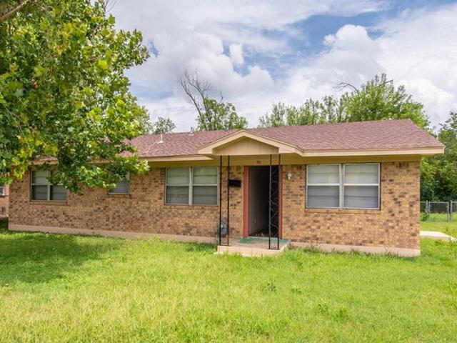 601 Martin Luther King Blvd, Cameron, TX 76520