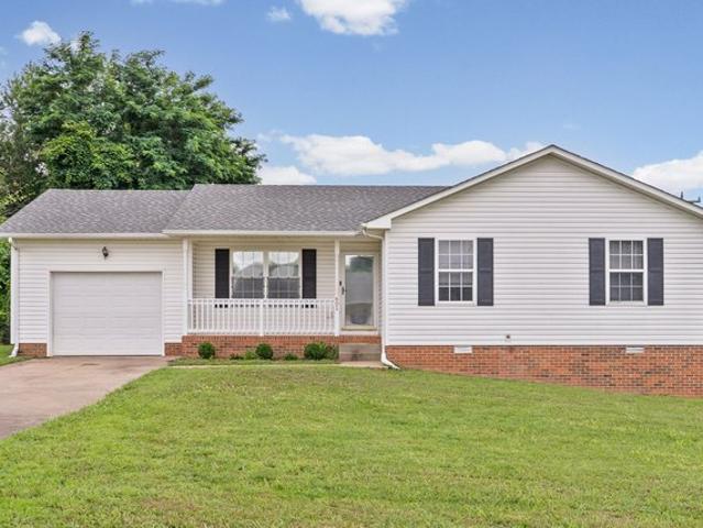 601 Millie Dr, Oak Grove, KY 42262