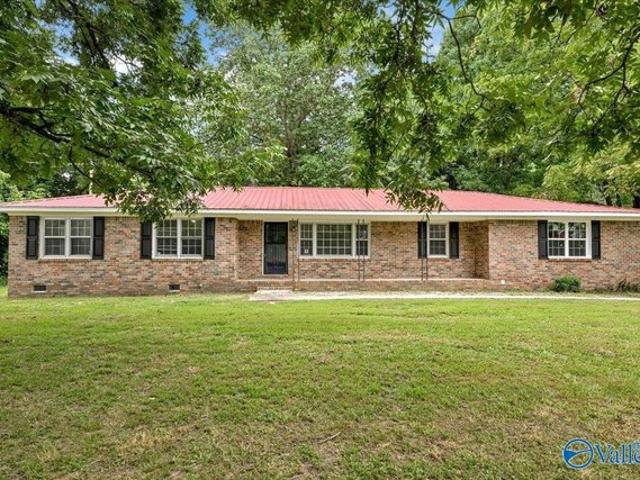 601 Milligan Rd, Falkville, AL 35622