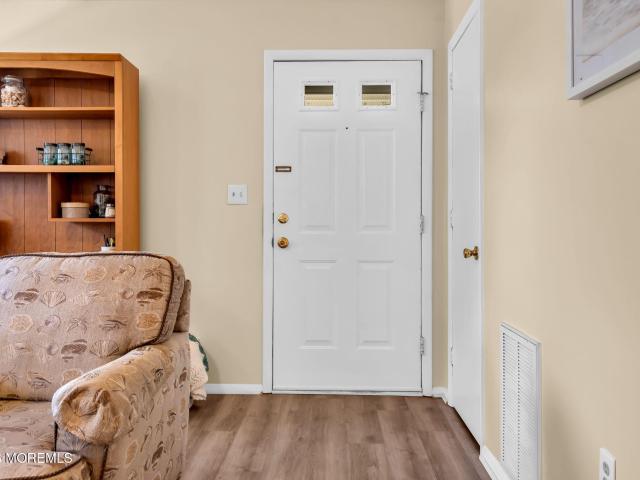 601 Mistletoe Avenue Unit 9