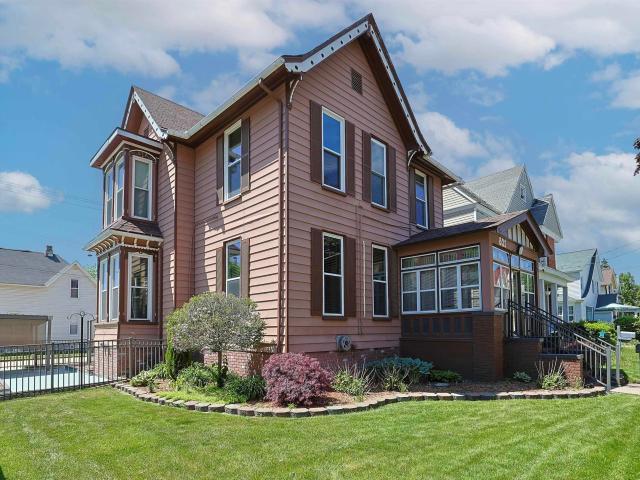 601 N Van Buren Street