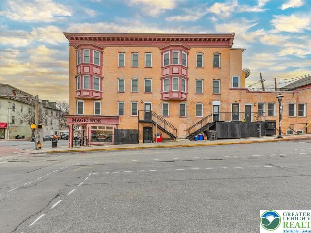 601 Northampton Street 401
