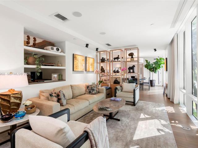 601 NE 27th St, Unit TH104, Miami, FL 33137 | MLS #A11985