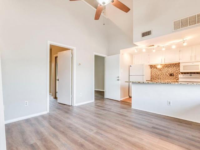 601 Nelray Blvd # 13