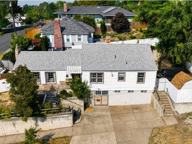601 NW 4TH ST