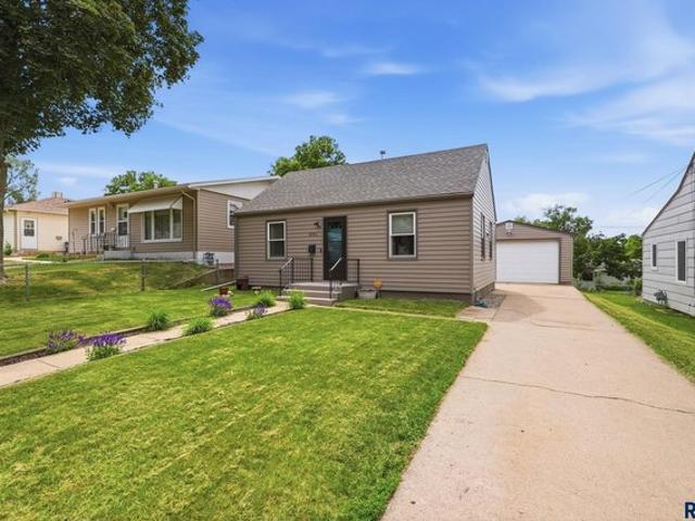 601 S Lyndale Ave, Sioux Falls, SD 57104