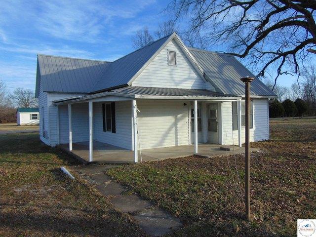 601 S Seventh St, Deepwater, MO 64740