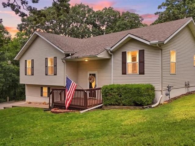 601 SE 125th St, Warrensburg, MO 64093
