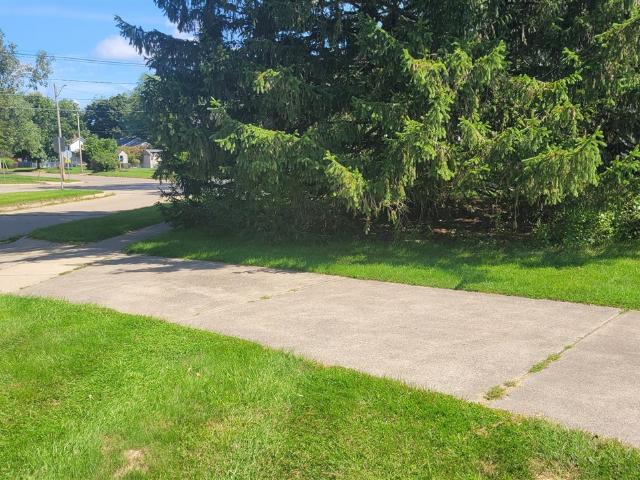 601 SE Manor Drive