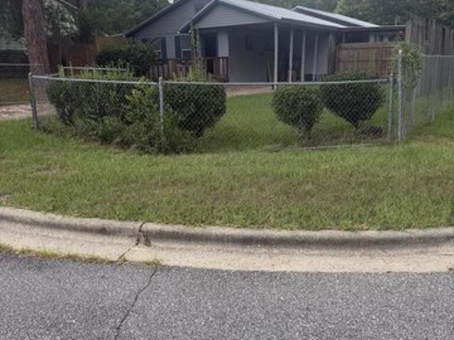 601 SE S Maple St, Albany, GA 31705