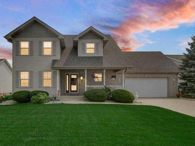601 Sunflower Ln, Dyer, IN 46311