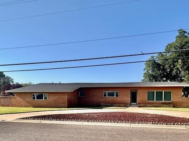 601 SW Avenue E, Seminole, TX 79360