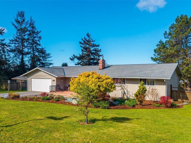 601 SW Thornberry Dr, Oak Harbor, WA 98277 | MLS #2509 | Compass