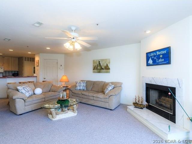 601 Park Place Dr Unit 3B, Kaiser, MO 65047