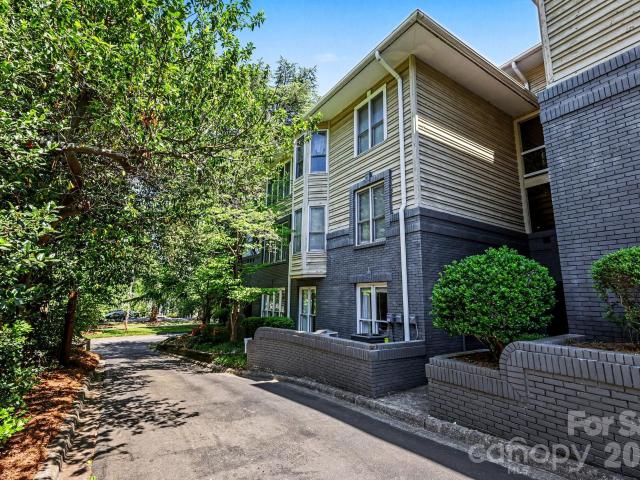 601 Queens Rd, Unit A, Charlotte, NC 28207 | MLS #4370 | Compass