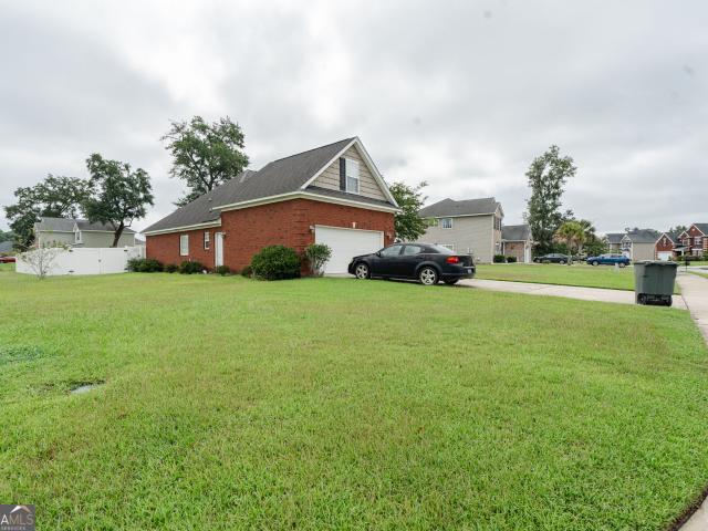 601 Red Oak Lane