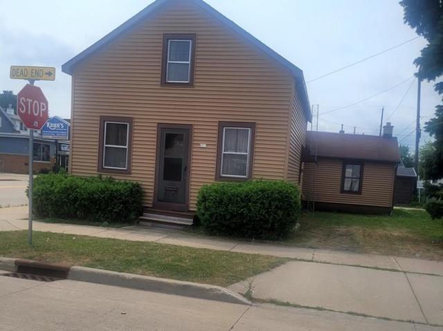 601 W 7th Ave, Oshkosh, WI 54902