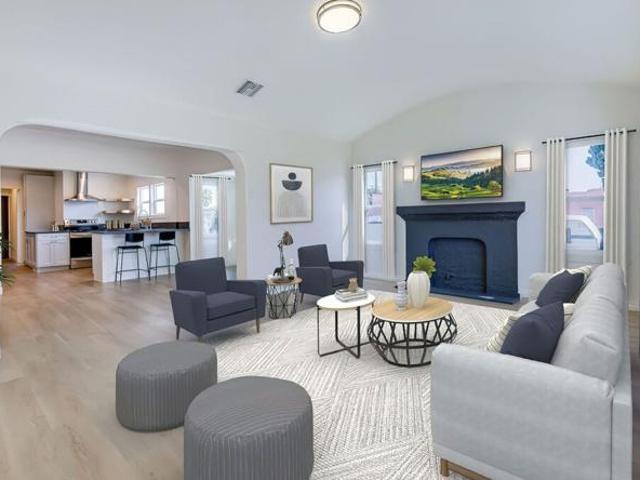 601 W 103rd St, Los Angeles, CA 90044