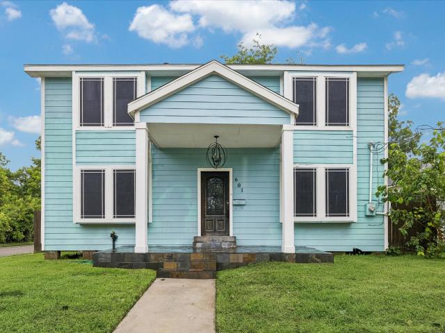 601 W Cleveland Street