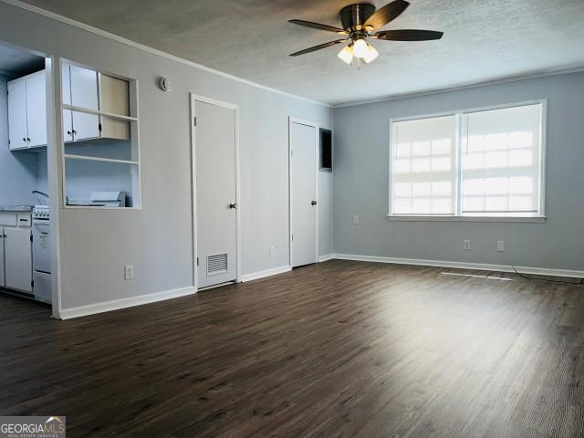 601 W Haralson Street 08