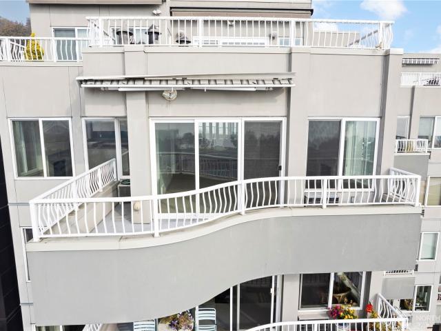 601 W Mercer Place # 401