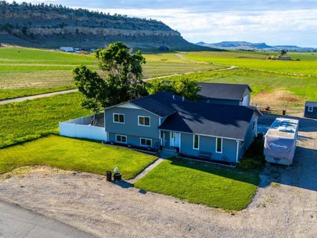 601 W Park Ave, Bridger, MT 59014