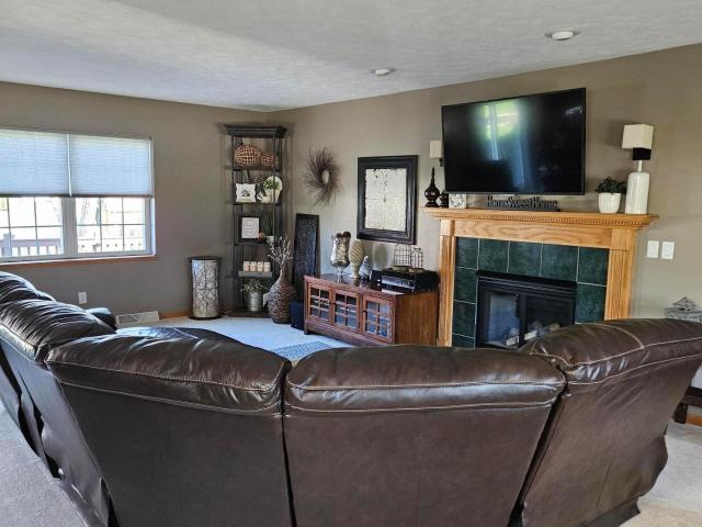 601 Woodbridge Trl