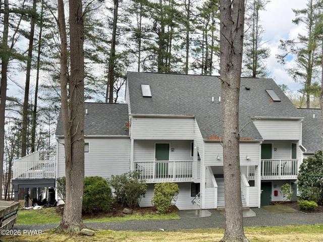 601 Waterview Ln Unit 33, Greentown, PA 18426