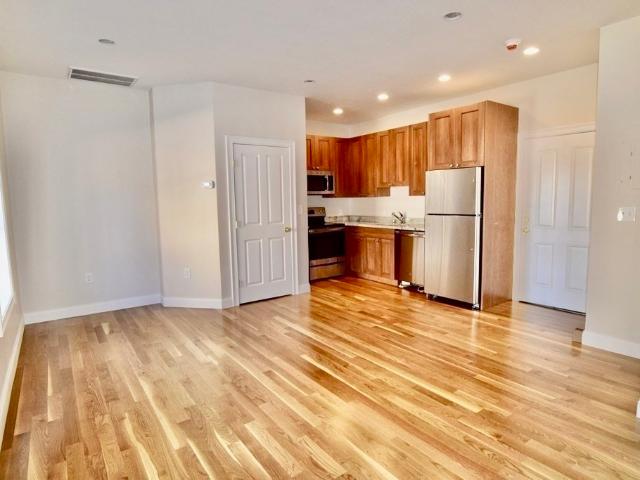 601 Washington St, Unit 4, Norwood, MA 02062 | MLS #73473